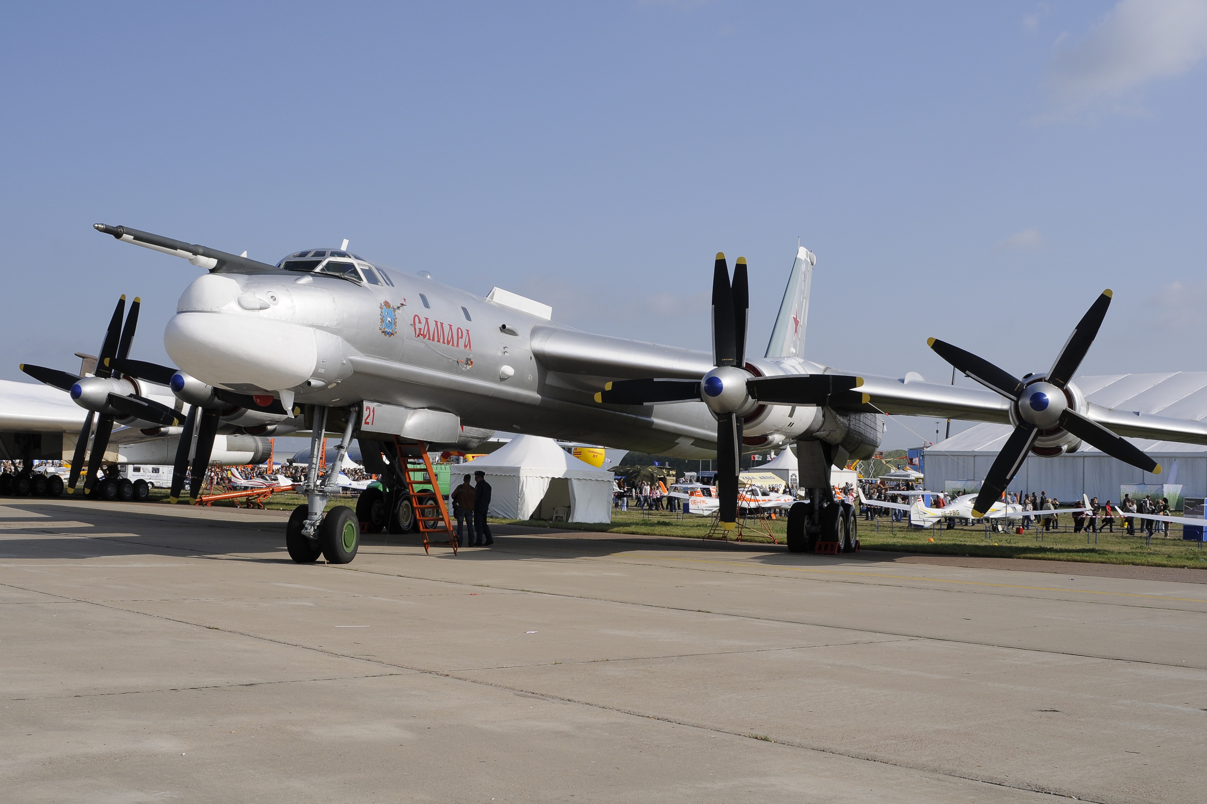 Tupolev Tu-95 : l’ours russe n’a pas dit son dernier mot (T 1198)